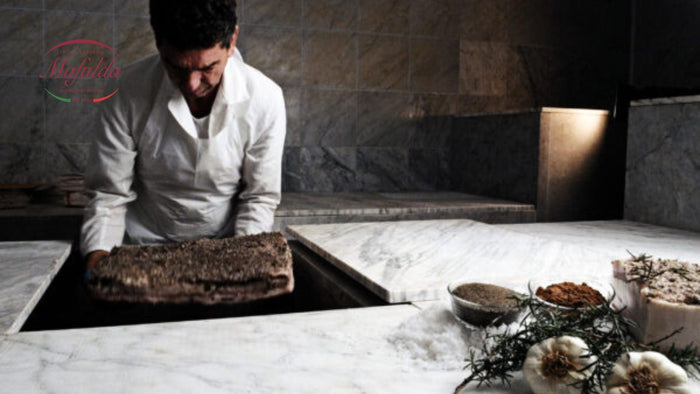 How to make lard: artisanal processing and maturing in marble